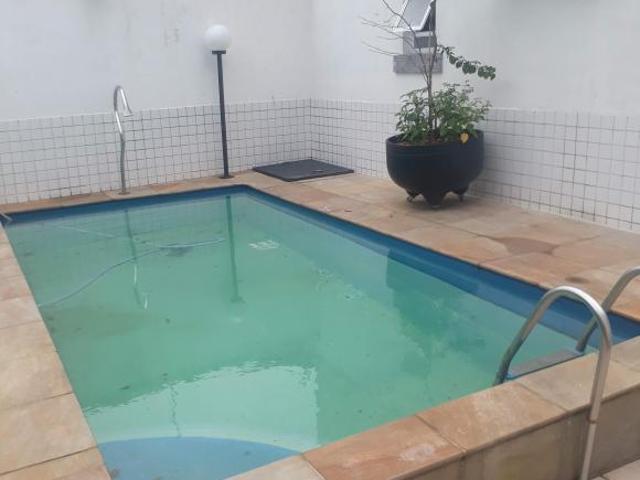 Casa 3 dormts, com piscina, espaço gourmet com churrasqueira, 2 vagas !