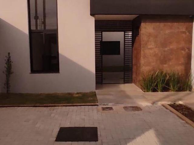 Casa 3 suítes no Setor Jardim Atlântico