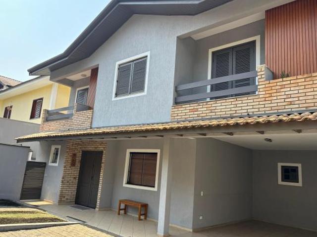 Casa 3 Suítes à venda no Parque dos Príncipes!