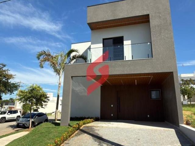 Casa com 3 suítes e piscina no Terras São Francisco em Sorocaba