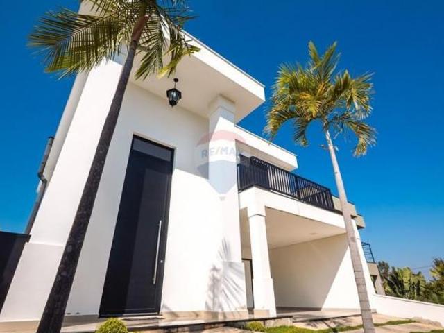 Casa 3 suítes e quintal gramado à venda, 254m² R$1.447.000 Cond Central Parque Salto/SP