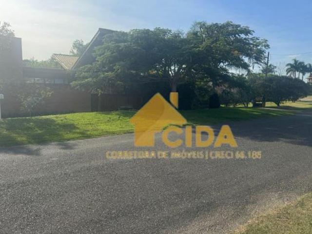 Casa 3 suítes em Condomínio Fechado Araçoiaba da Serra