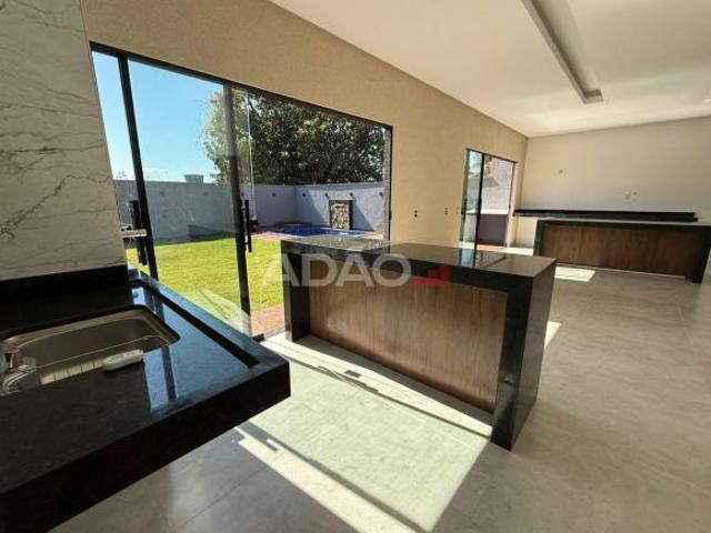 CASA 3 SUITES GARAVELO PARK Casa de Rua com 3 Quarto s por R$ 850000.00 no setor Garavelo Residenci