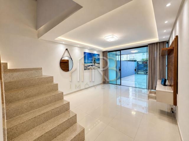 Casa 3 suítes para alugar no bairro Praia do Sul Ilhéus/BA, Zona Sul