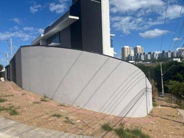 Casa 3 suítes para venda no Portal de Versalhes em Londrina