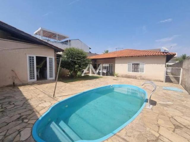 Casa 3 suítes, Piscina, Condomínio, 2 salas, cozinha com armários Setor Habitacional Arniqueira Á