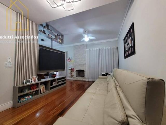 CASA 3 SUÍTES, PLANEJADOS, PISCINA, 3 VAGAS, ÓTIMOS ACABAMENTOS