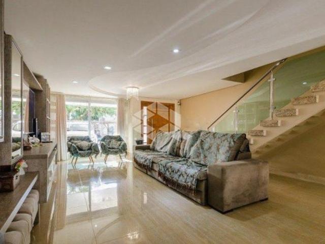 CASA 3 SUÍTES, 3 VAGAS DE GARAGEM NO BAIRRO IPANEMA