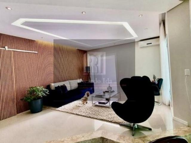 Casa 3 suítes 452m²