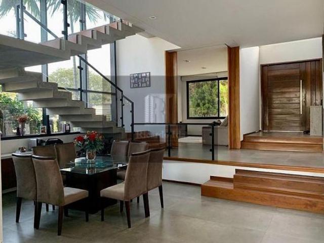 Casa 3 suítes 480m² a/c