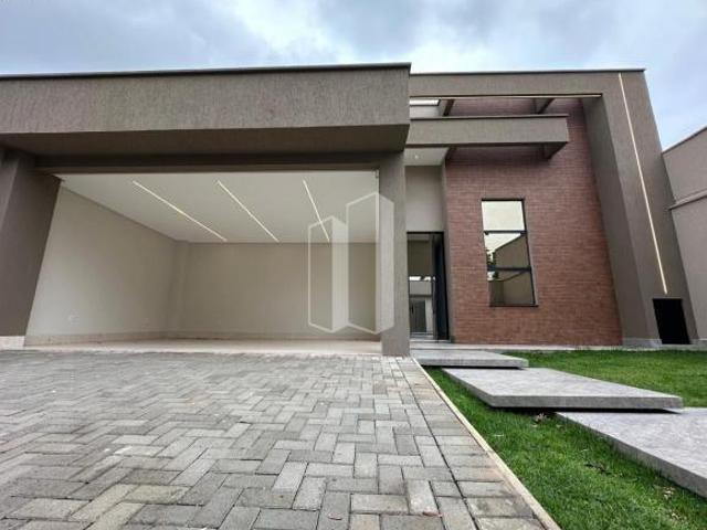 Casa 3 Suítes, 4 Vagas e com 204M² Setor Faiçalville