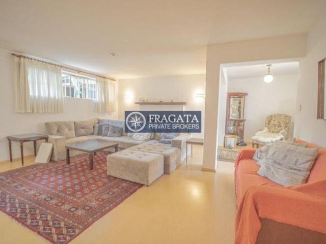 Casa, 3 suítes, 5 vagas de garagem, 280m² à venda Pacaembu São Paulo/SP