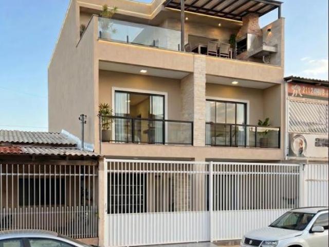 Casa 3 pavimentos, 4 quartos 3 suítes