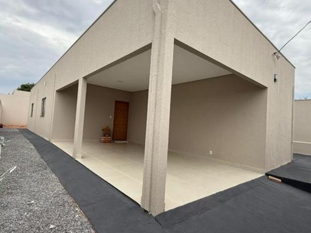 Casa 3 Q sendo 1suite localizada no Bairro Ildelfonso Limirio Próximo à Havan