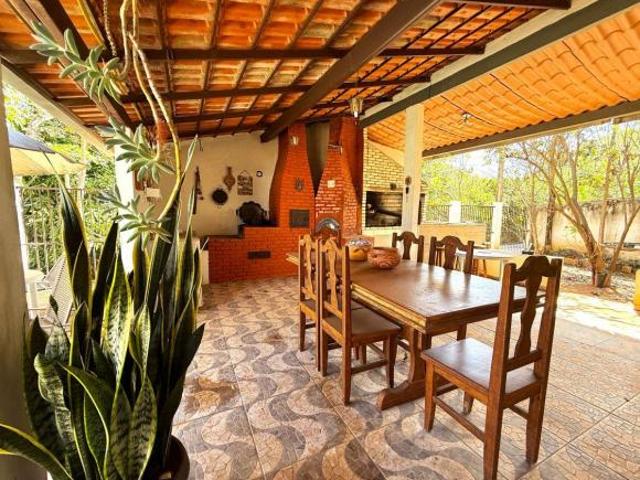 Casa 3 qrts | Vista Permanente p Área de Preservação | Habite se | Próx à Cachoeira Lote de Esquina