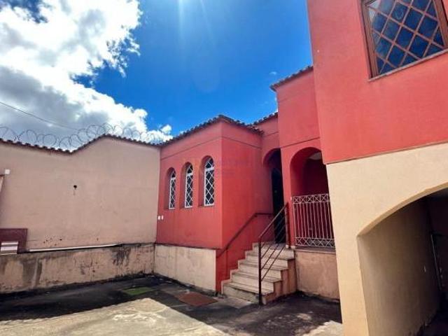 CASA,3 QUARTOS