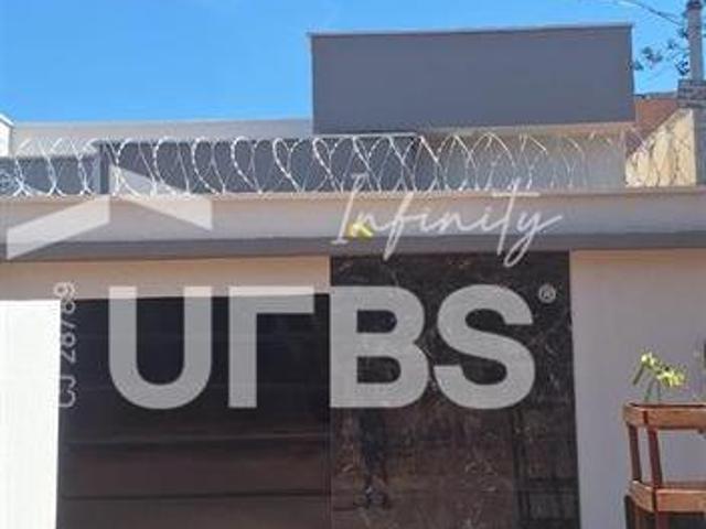 CASA 3 QUARTOS 1 SUITE, AREA 150M2 SETOR RESIDENCIAL ALICE BARBOSA