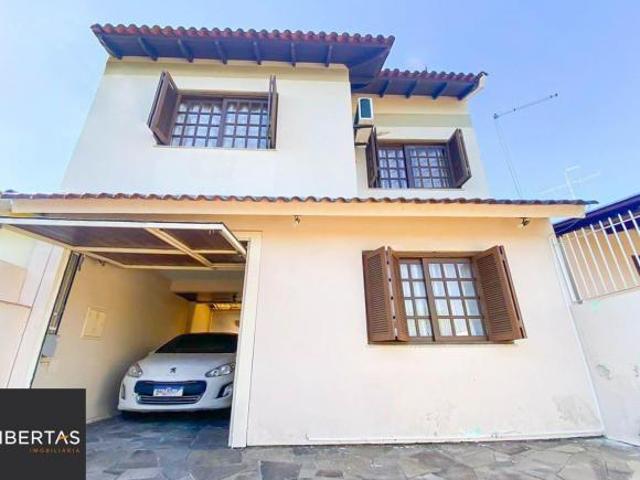 Casa / 3 Quartos / 1 Suíte / Piscina / Cgurrasqueira / 4 Vagas / Porto Verde / J