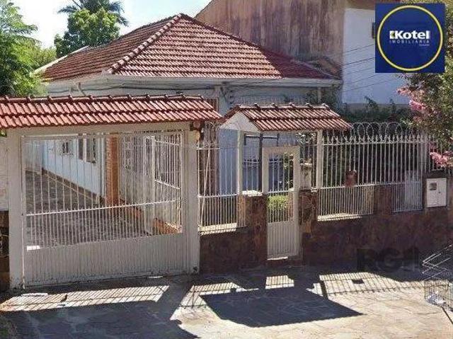 Casa | 3 quartos | 243,93m2 | 8 vagas | Bairro Nonoai
