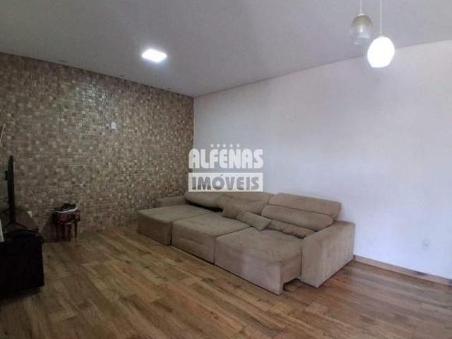 CASA 3 QUARTOS, 2 BANHEIROS, 1 VAGA BAIRRO LARANJEIRAS EM BETIM / MG