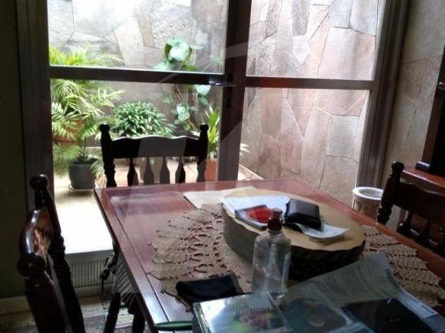 Casa 3 quartos, 2 banheiros, 3 vagas. Vila Nilo Aceita Pet