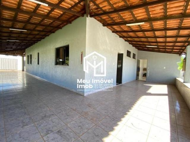 Casa 3 Quartos 2 Suítes 3 Vagas 259m² Luziânia/GO