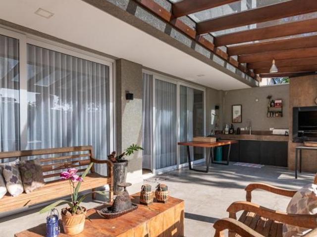 Casa 3 Quartos, 2 Vagas, a Venda no bairro Bigorrilho, Champagnat, Campina do Siqueira em Curitiba R