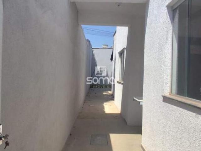Casa 3 quartos, 2 vagas de garagem