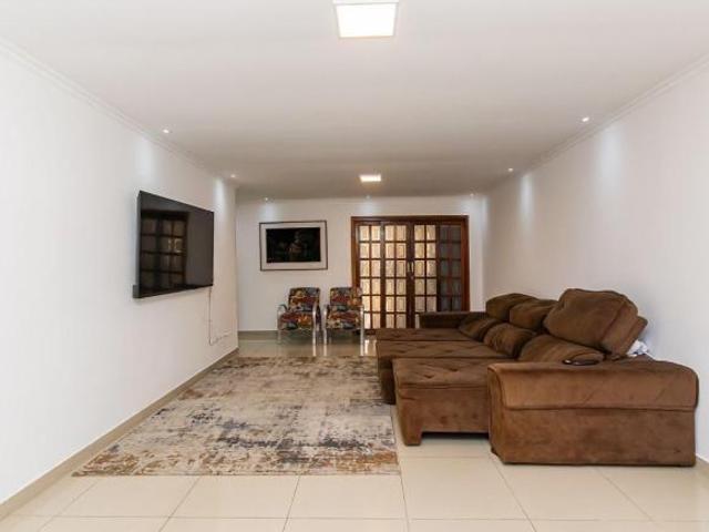 Casa 3 quartos a uma Quadra do Condor da Iraí