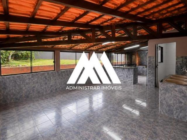 Casa 3 quartos à venda no Itaunense II em Itaúna/MG