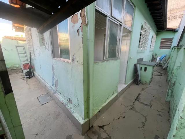 Casa 3 quartos a venda bairro Sagrada Familia