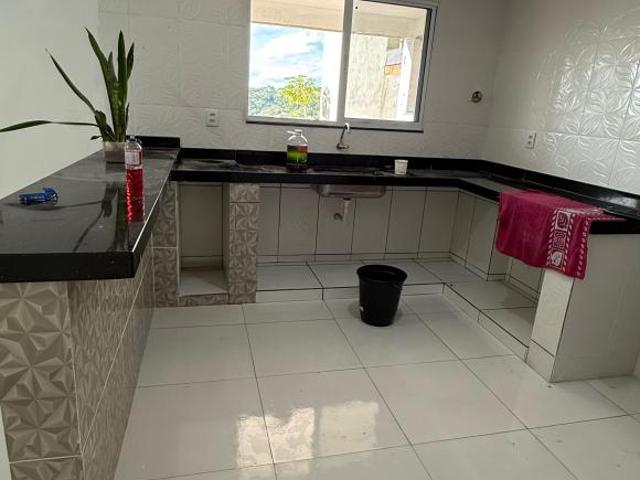 Casa 3 Quartos | Alto Padrão + Quintal Grande + Garagem p/ 2 Carros
