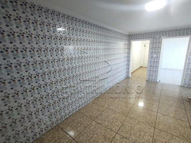CASA 3 QUARTOS CENTRO