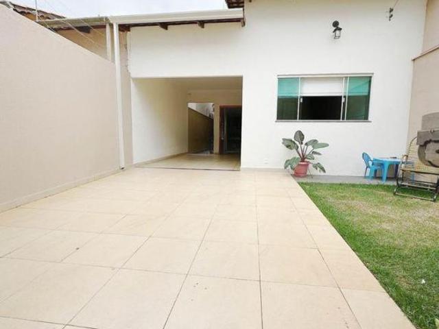 Casa 3 Quartos Cidade Jardim Casa de Rua com 3 Quarto s por R$ 600000.00 no setor Cidade Jardim TA1