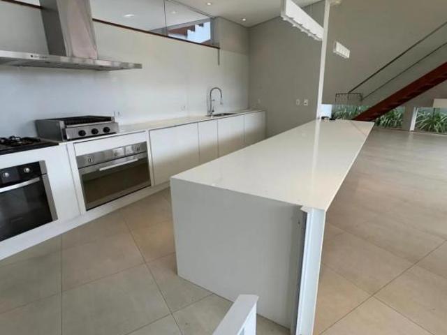 Casa 3 Quartos com 3 Suítes e 400m² Residencial Costa do Ipê