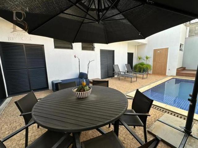 Casa 3 Quartos com 3 Suítes e 220m² Condomínio Esmeralda Residence II