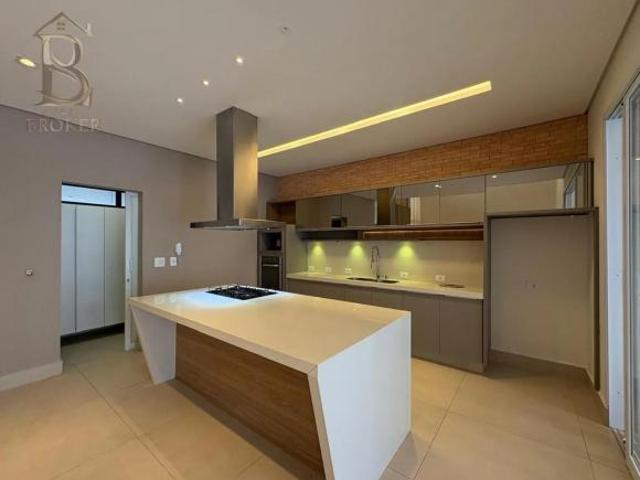 Casa 3 Quartos com 3 Suítes e 220m² Condomínio Esmeralda Residence II