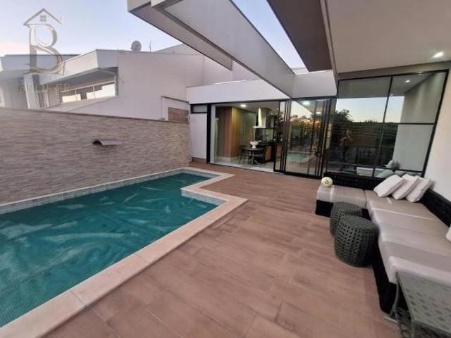 Casa 3 Quartos com 3 Suítes e 239m² Esmeralda Residence II