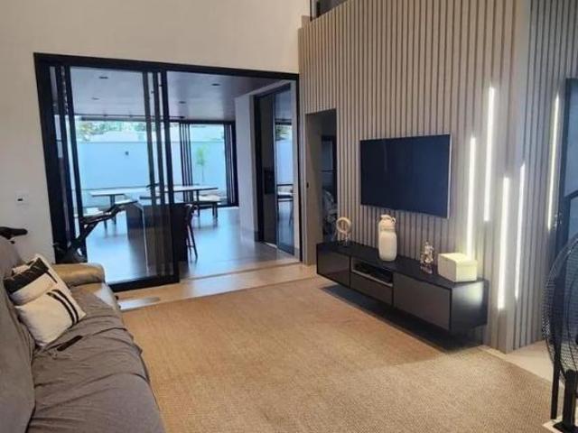 Casa 3 Quartos com 3 Suítes e 270m² Condomínio Terras da Fazenda