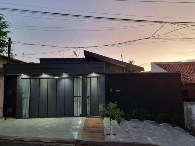 Casa 3 Quartos com 1 Suíte e 200m² Jardim Lavínia