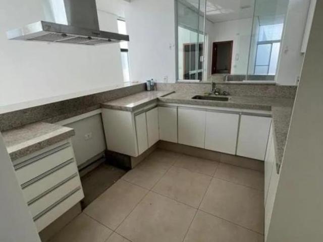 Casa 3 Quartos com 1 Suíte e 300m² Villa Flora