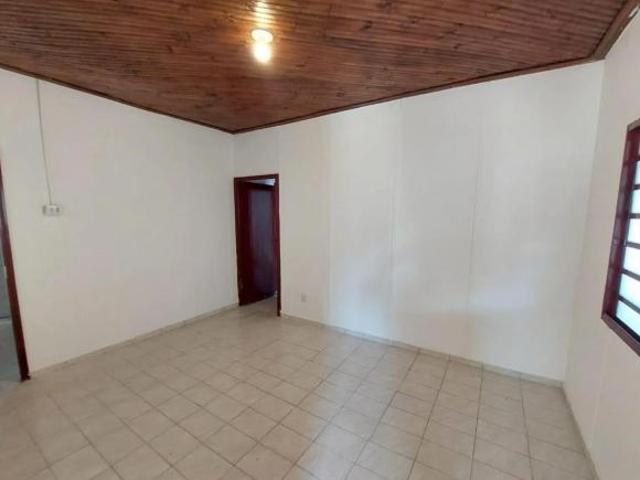 Casa 3 Quartos com 2 Suítes e 279m² Jardim Estoril
