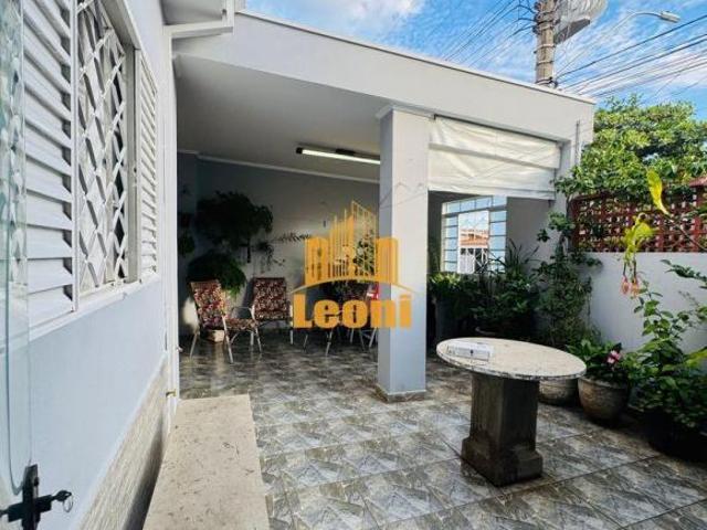 Casa 3 quartos com 2 suítes + sala 2 ambientes + linda varanda