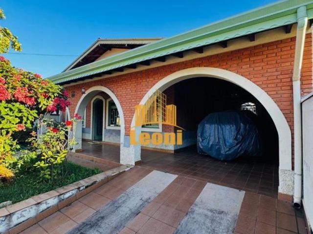 Casa 3 quartos com ambientes diferenciados no Jardim Nova Prata