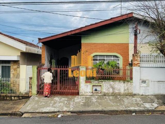 Casa 3 quartos com excelente localização no Jardim Santo André