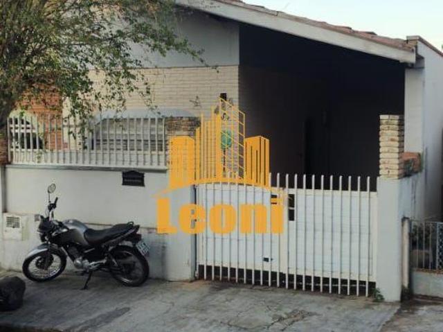 Casa 3 quartos com excelente localização no Jardim Santo André