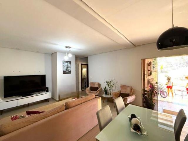 Casa 3 Quartos com Suíte à Venda – 796m² – Condomínio Ouro Vermelho 2 – Jardim Botânico – R$ 685.000