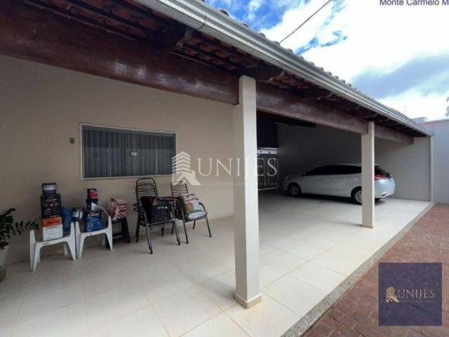 CASA 3 QUARTOS COM SUITE MASTER NO BATUQUE