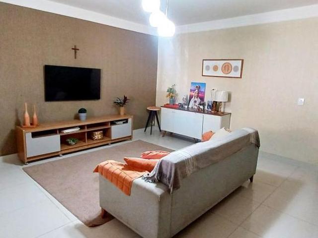 Casa 3 Quartos com Suíte | QS 07 Rua 218 Areal/Águas Claras | 187 m² | Aceita Financiamento e Perm