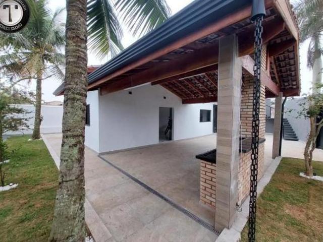 Casa 3 quartos com piscina a venda, Itanhaém, São Paulo, sendo 1 quartos suíte